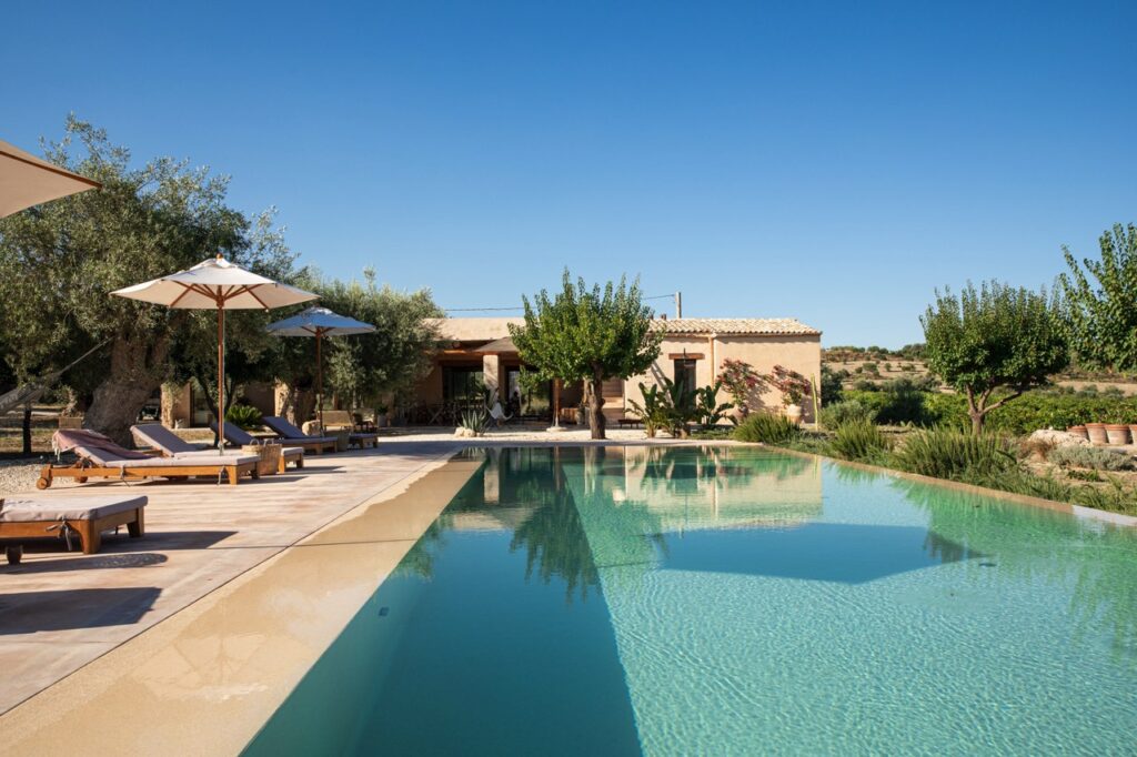 HOTEL HUNTING #21 / Iuta Glamping & Farm, Avola, Sicile